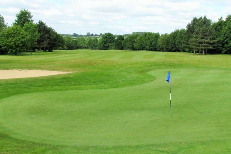 Home :: Wrag Barn Golf Club | Highworth, Swindon, Wiltshire